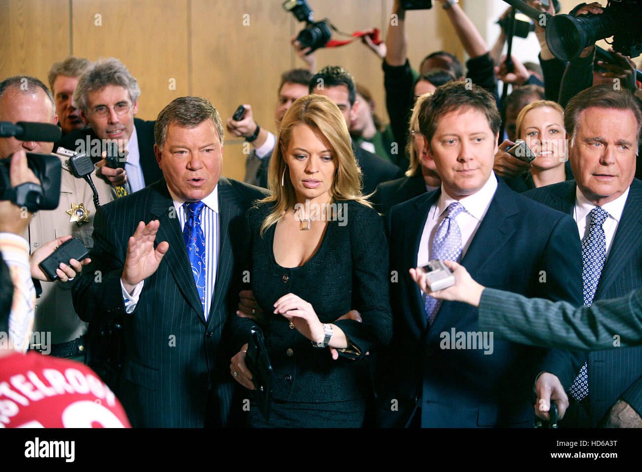 BOSTON LEGAL, William Shatner, Jeri Ryan, James Spader, Robert Wagner ...