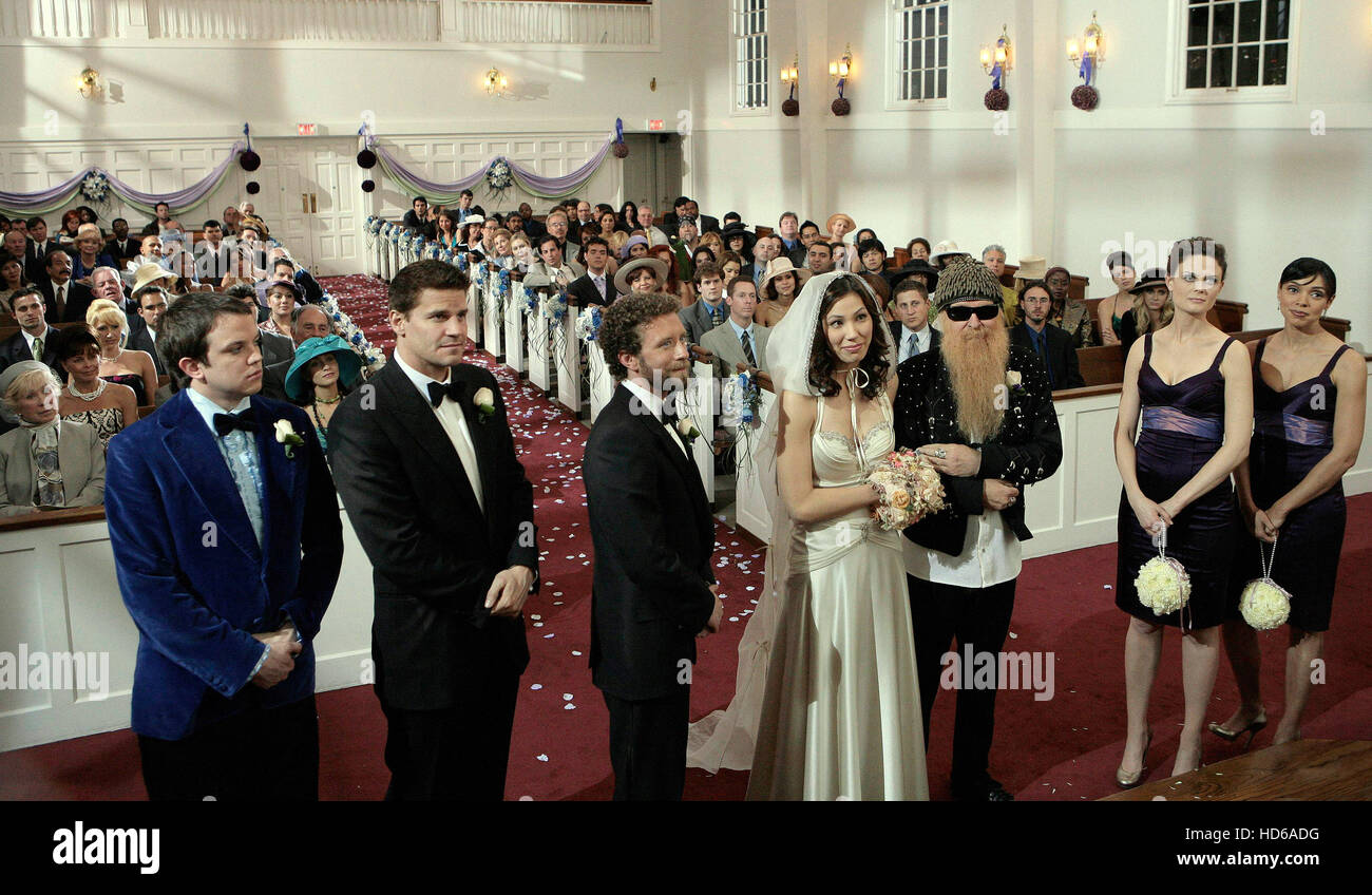 BONES, Eric Millegan, David Boreanaz, TJ Thyne, Michaela Conlin, Billy ...