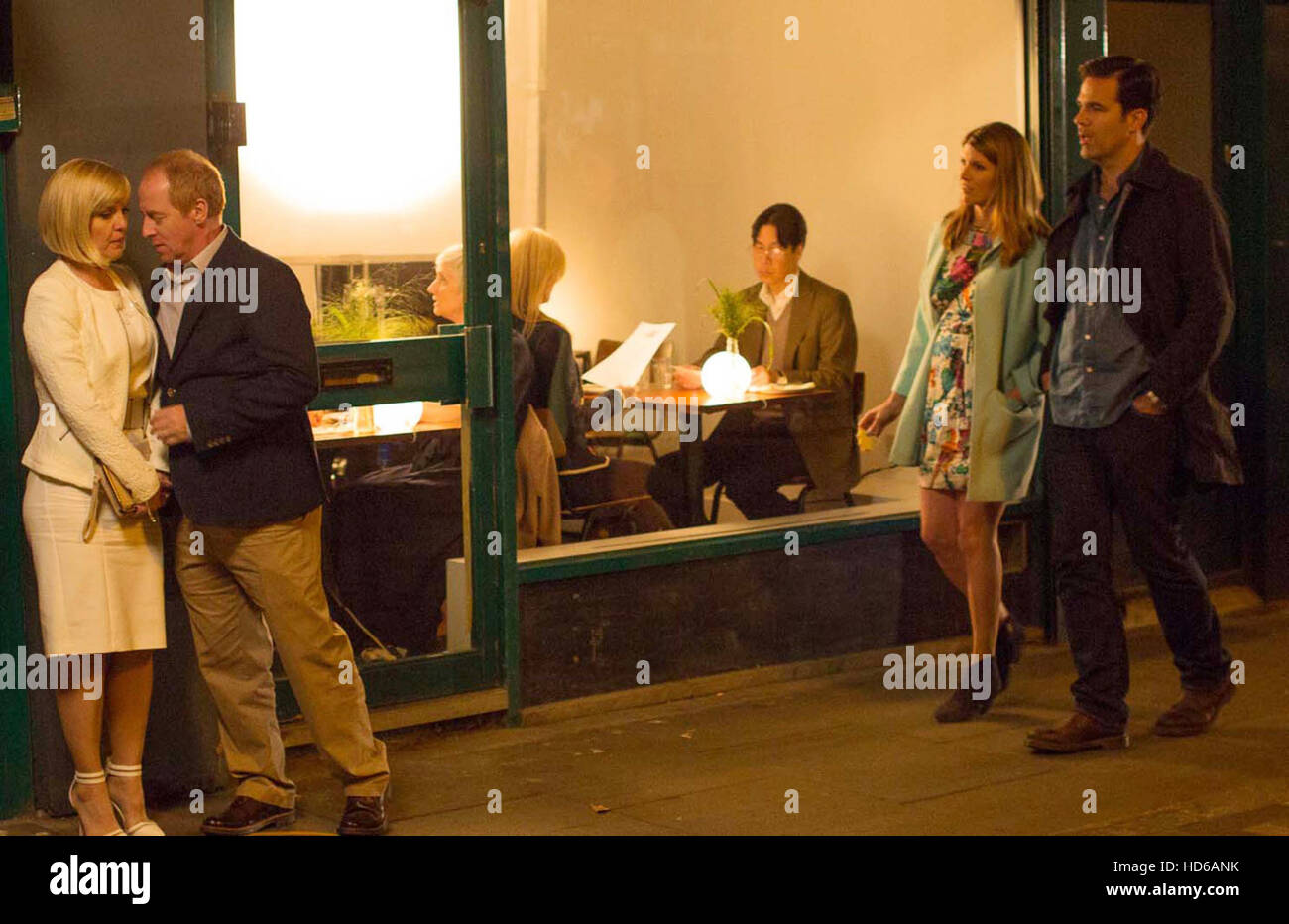 CATASTROPHE, (from left): Ashley Jensen, Forbes Masson, Rob Delaney ...