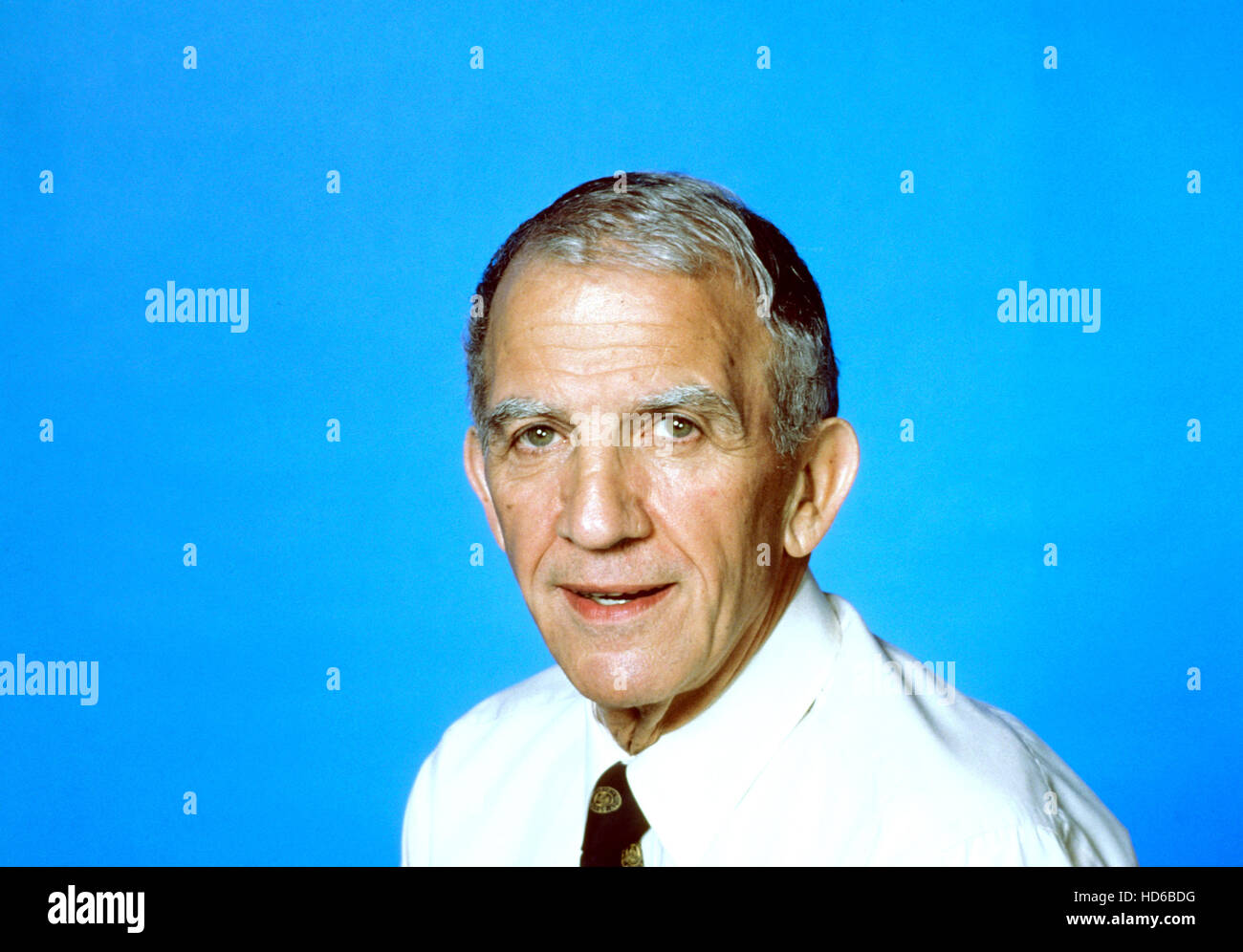 CHEERS, Nicholas Colasanto, 1982-93, © Paramount TV / Courtesy: Everett ...