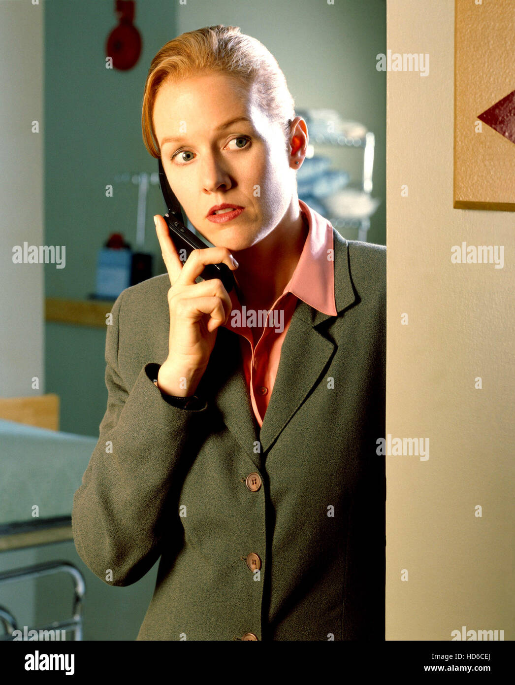 DEAD IN A HEARTBEAT, Penelope Ann Miller, 2002 Stock Photo - Alamy