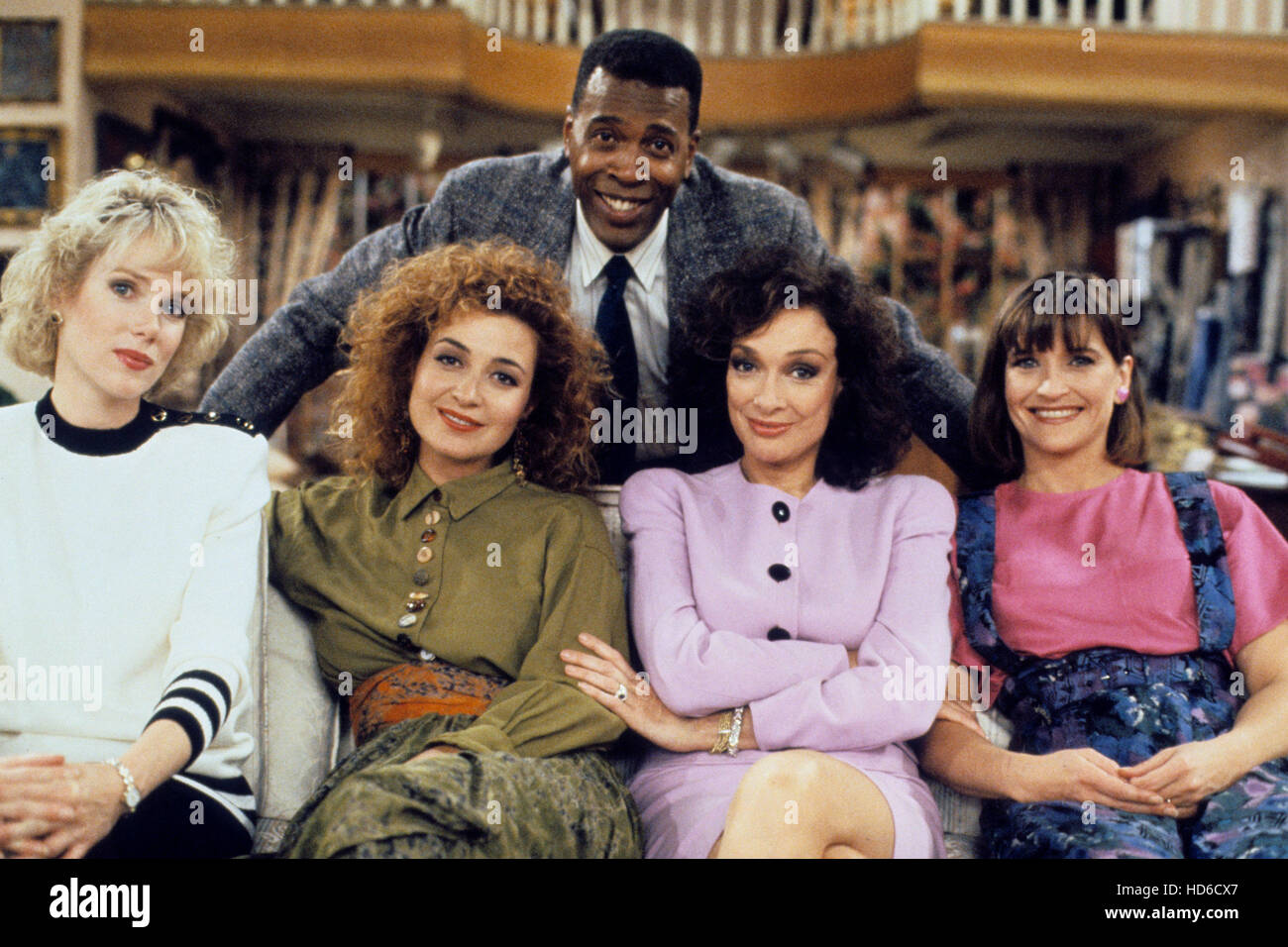 DESIGNING WOMEN, Julia Duffy, Annie Potts, Meshach Taylor, Dixie Carter ...