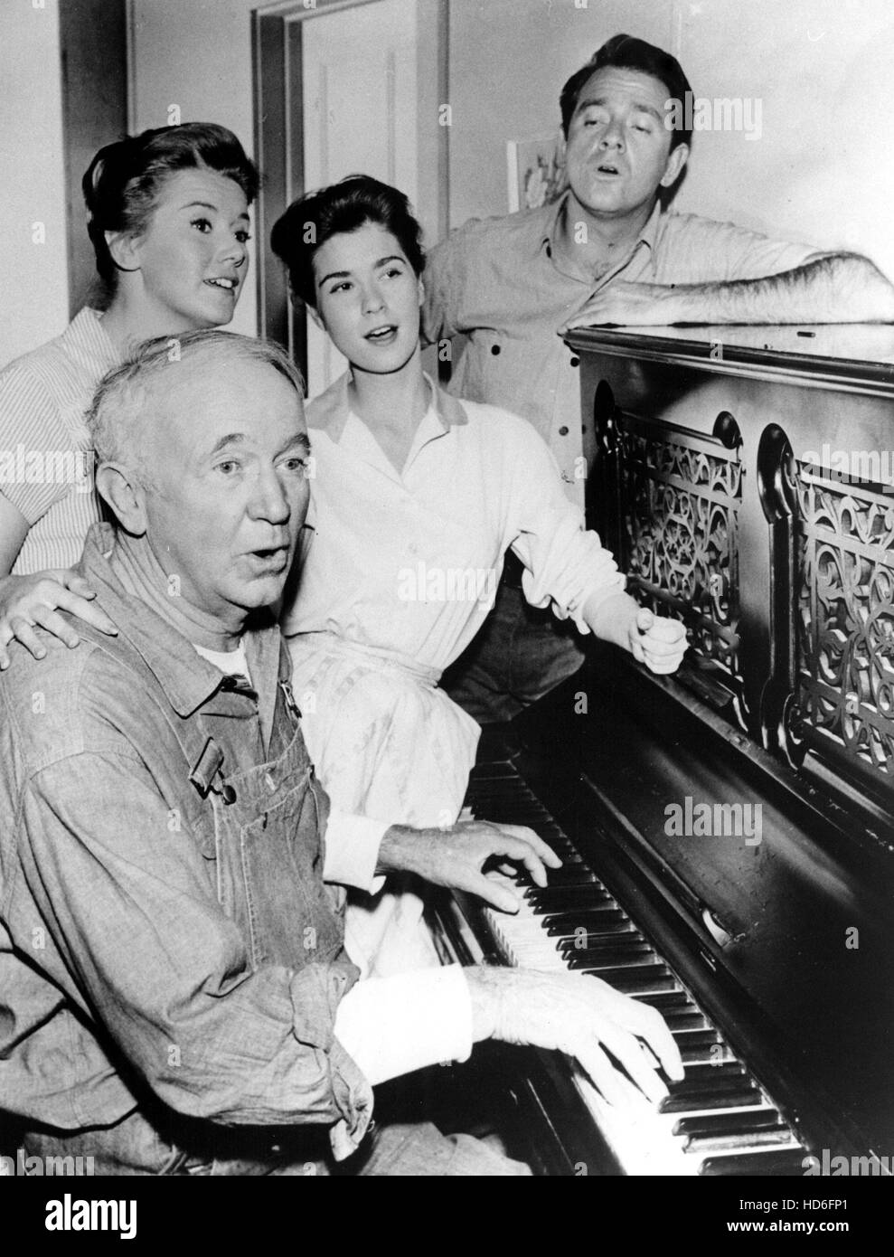 REAL MCCOYS, Kathy Nolan, Walter Brennan, Lydia Reed, Richard Crenna ...