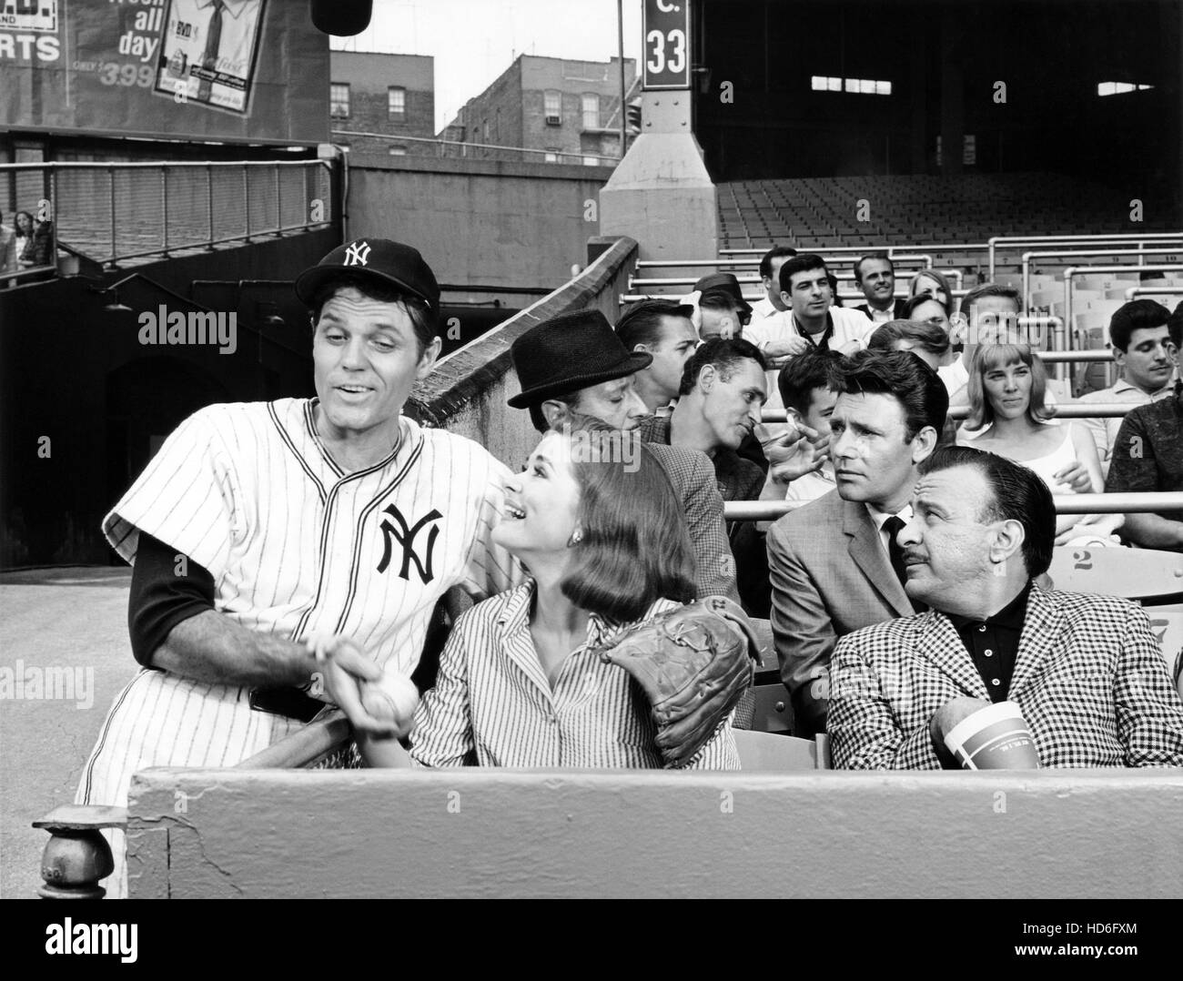 THE REPORTER, Jack Lord, Jessica Walter, Harry Guardino, Val Avery ...