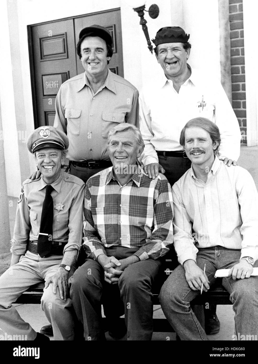 RETURN TO MAYBERRY, (standing l-r): Jim Nabors, George Lindsey, (seated ...