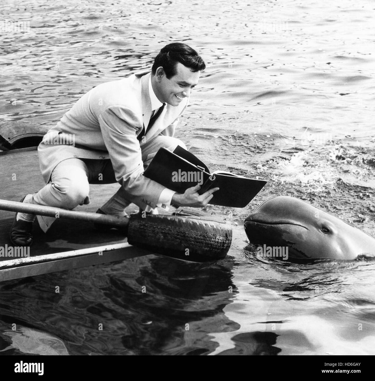 RICHARD DIAMOND PRIVATE DETECTIVE, David Janssen, and Bubbles the ...