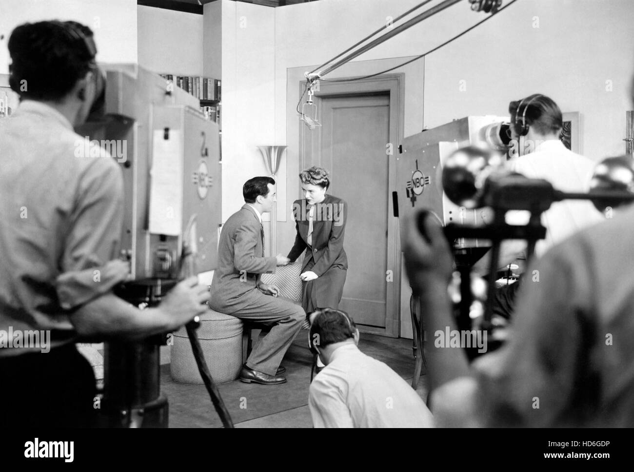 RINGS ON HER FINGERS, rear from left: John Baragrey, Mary Alice Moore ...
