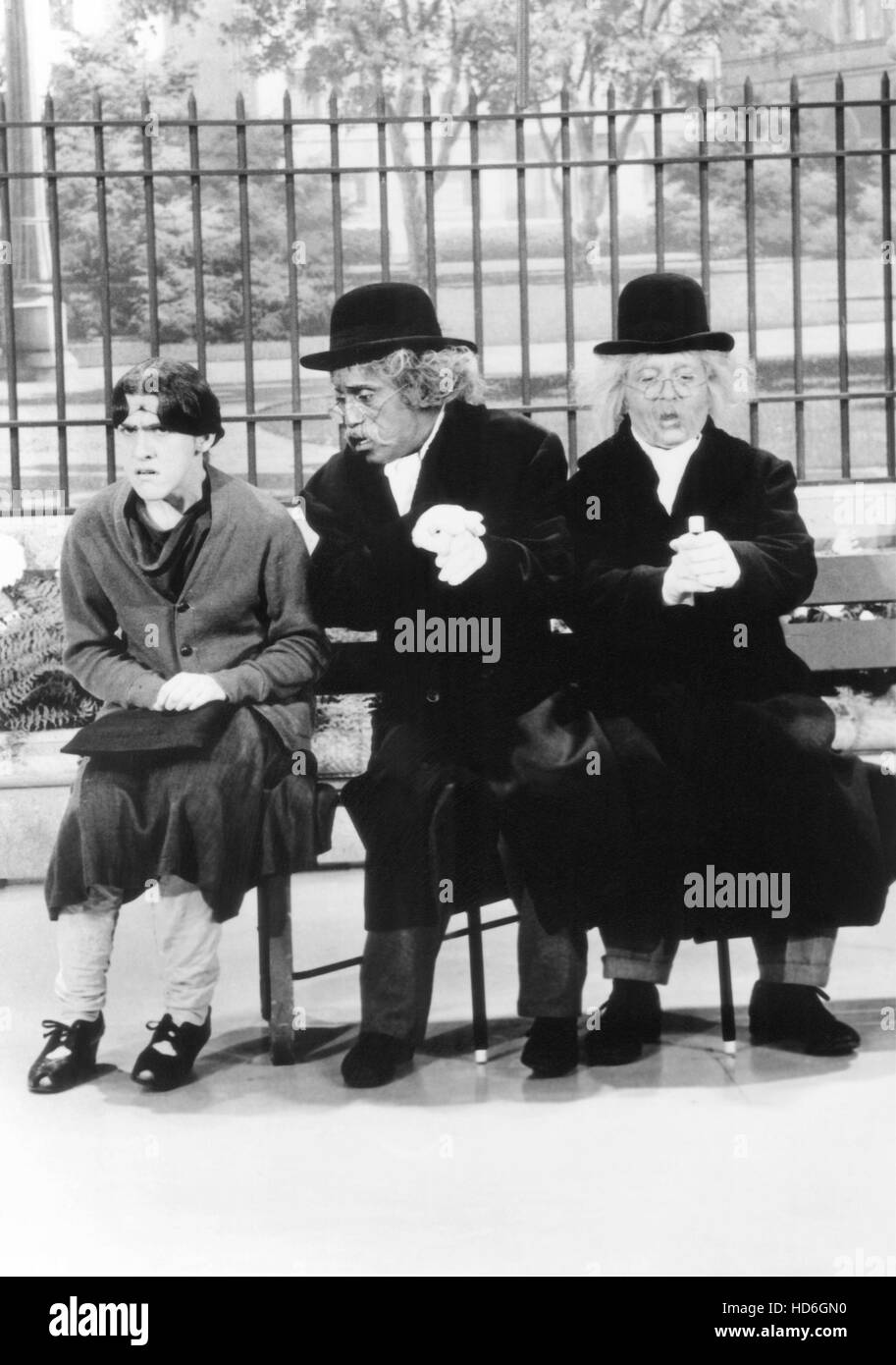 ROWAN & MARTIN'S LAUGH-IN, (from left): Ruth Buzzi (as Gladys Ormphby ...