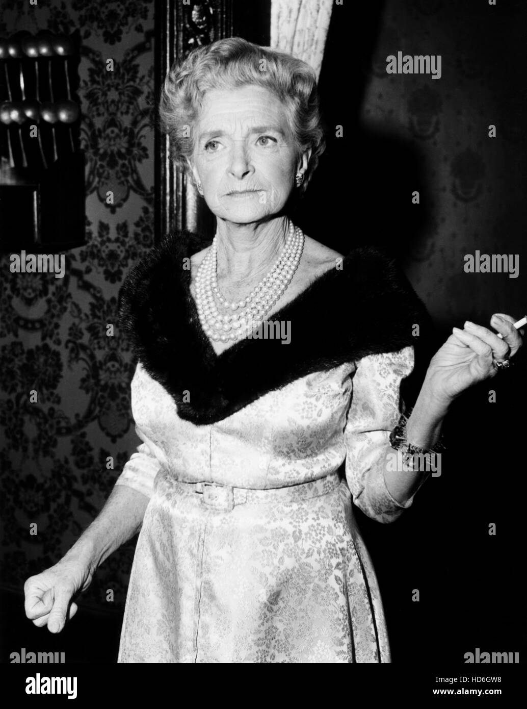 THE ROGUES, Gladys Cooper, 1964-65 Stock Photo - Alamy