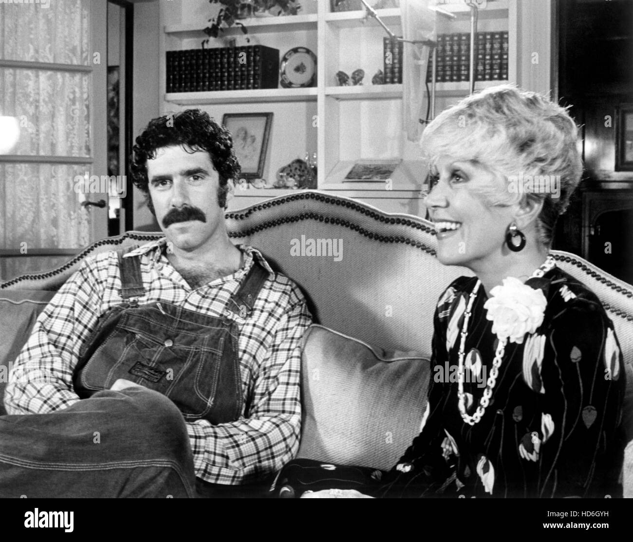 RONA LOOKS AT JAMES CAAN, MICHAEL CAINE, ELLIOTT GOULD AND BURT ...