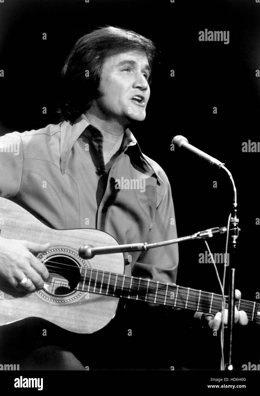 ROGER MILLER WITH HIS FRIENDS AND HIS MUSIC, Roger Miller, 1972 Stock ...
