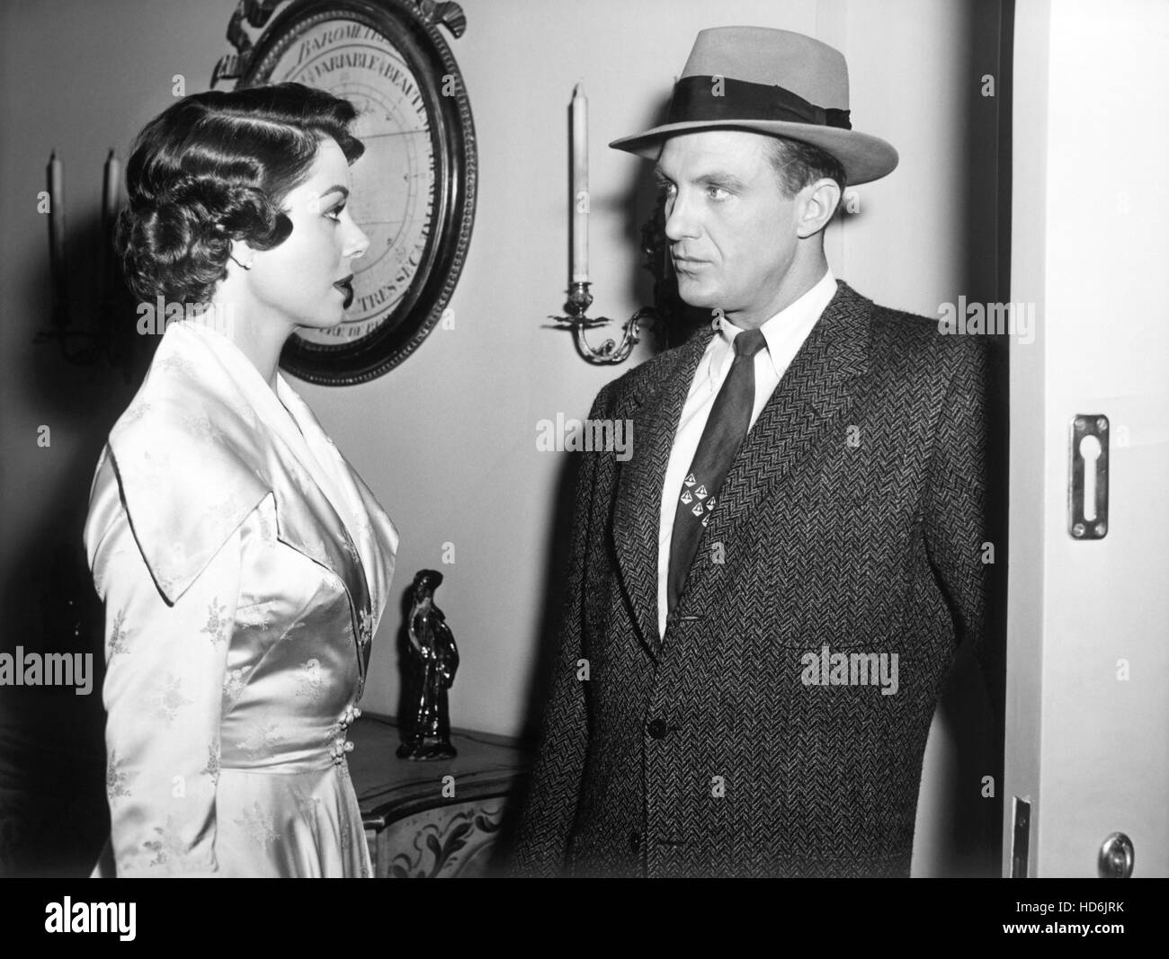 THE 20TH CENTURY-FOX HOUR, from left: Dana Wynter, Robert Stack, 'Laura ...
