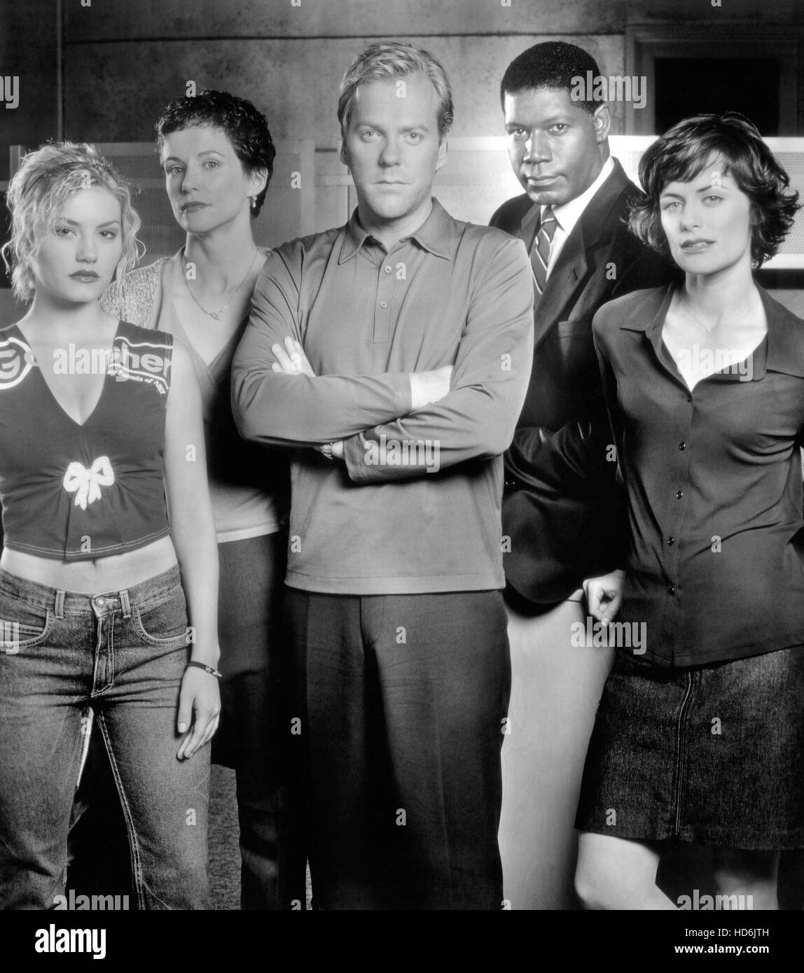 24, l-r: Elisha Cuthbert, Leslie Hope, Kiefer Sutherland, Dennis ...