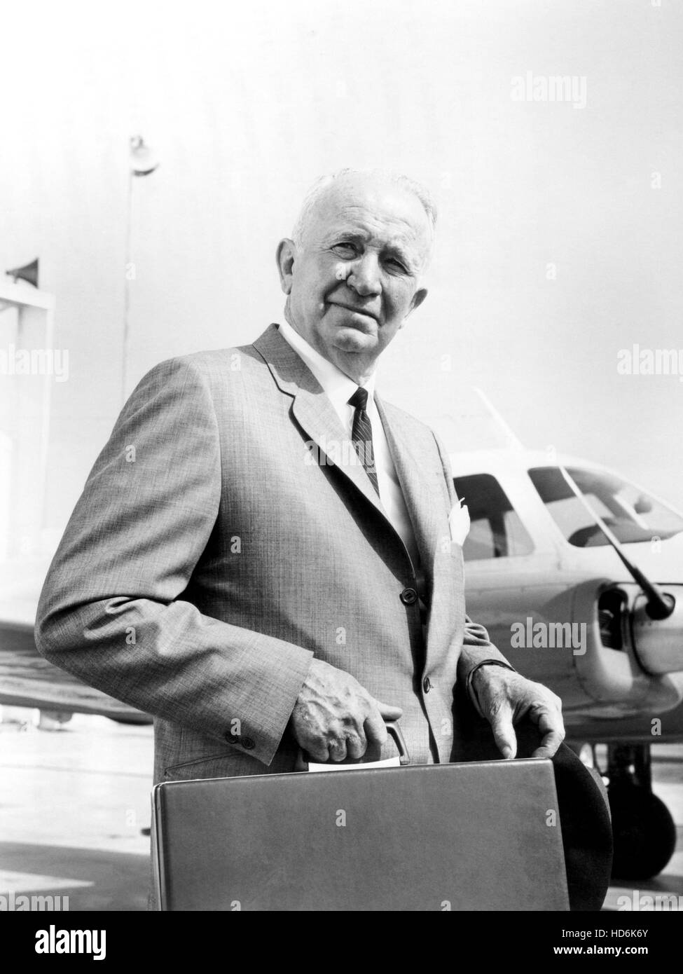 THE TYCOON, Walter Brennan, 1964-65 Stock Photo - Alamy