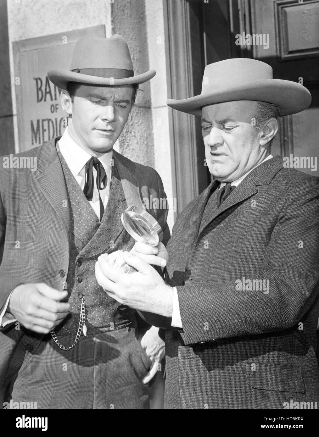 THE VIRGINIAN (aka THE MEN FROM SHILOH), from left: Steve Forrest, Lee ...