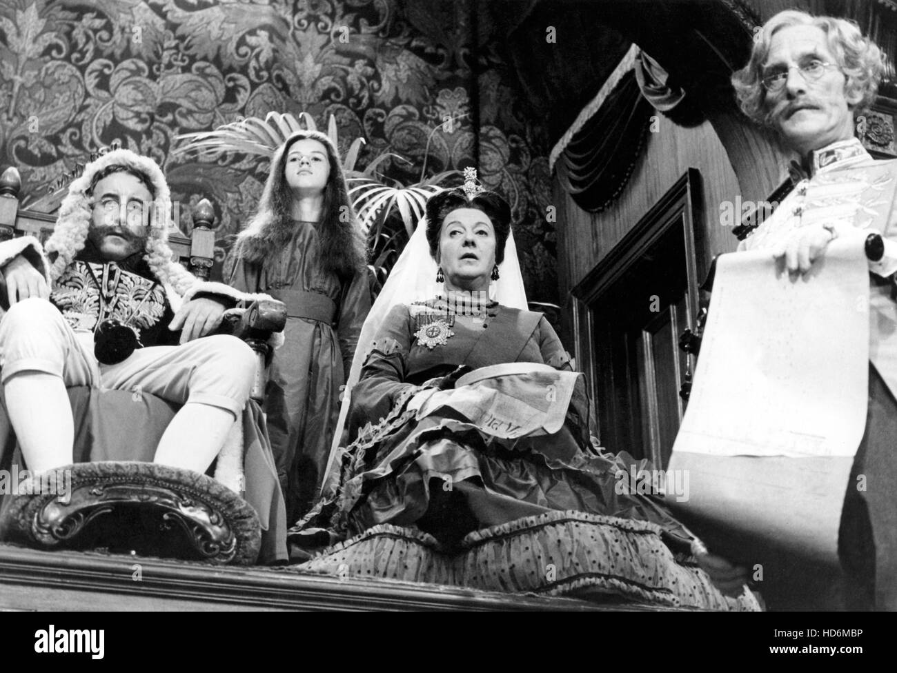 ALICE IN WONDERLAND, from left: Peter Sellers, Anne-Marie Mallik ...