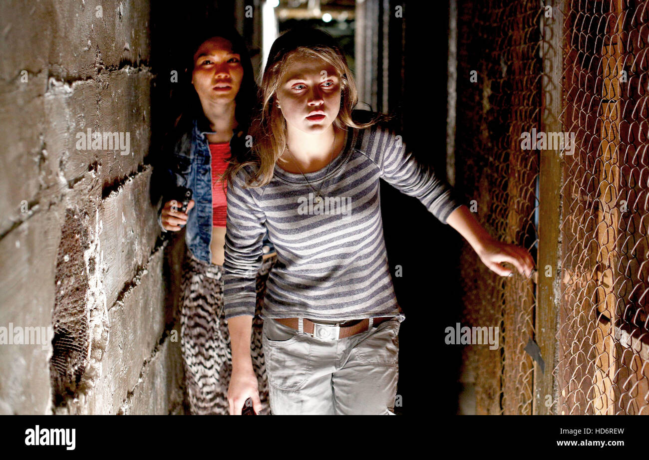 Escaping bride hi-res stock photography and images - Alamy