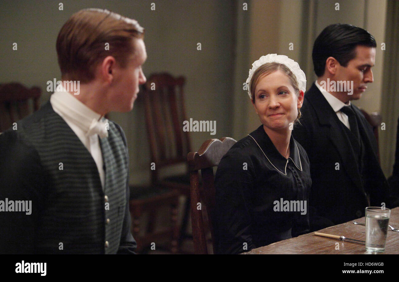 DOWNTON ABBEY, l-r: Matt Milne, Joanne Froggatt, Rob James-Collier ...