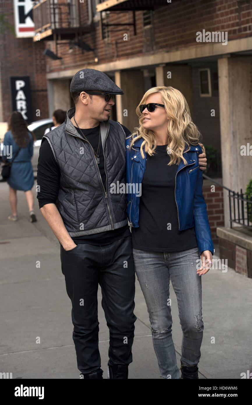 DONNIE LOVES JENNY, l-r: Donnie Wahlberg, Jenny McCarthy in 'Goodbye NY ...