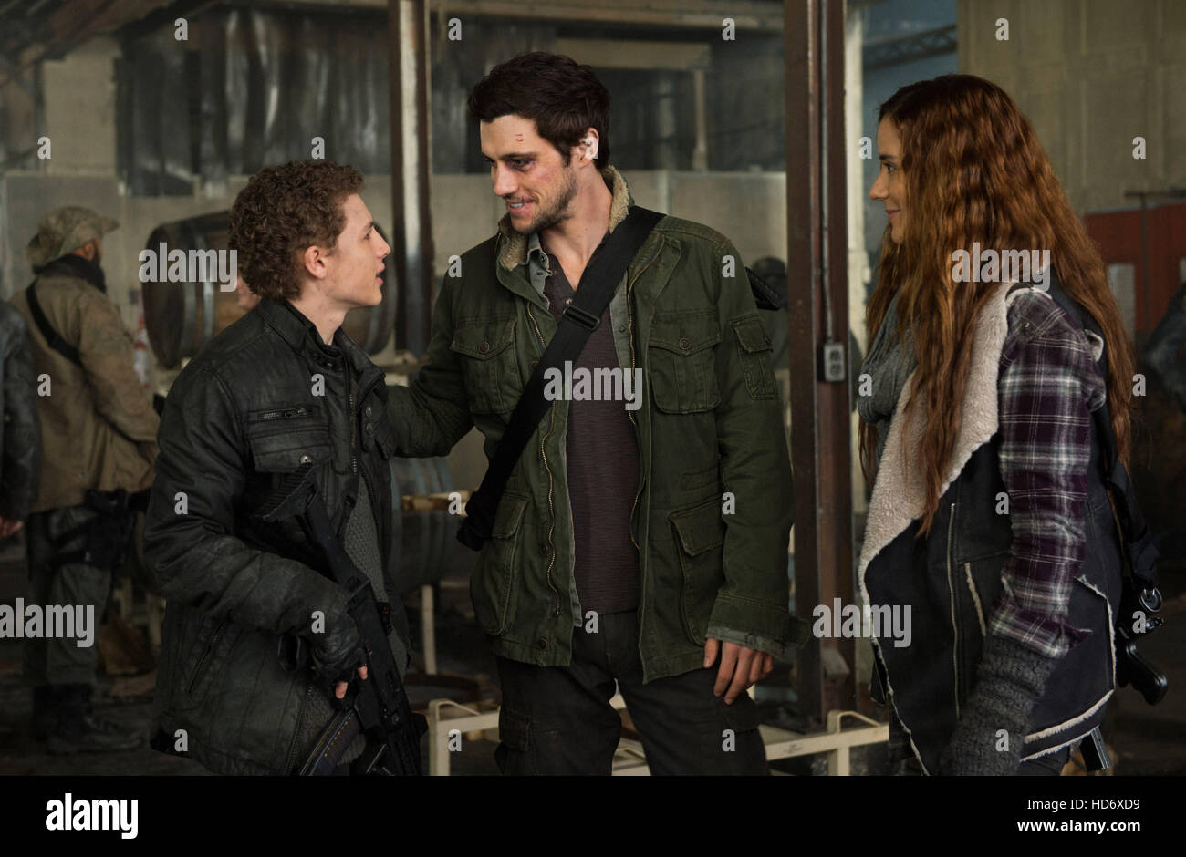 FALLING SKIES, Maxim Knight (left), Drew Roy (center), 'Respite ...