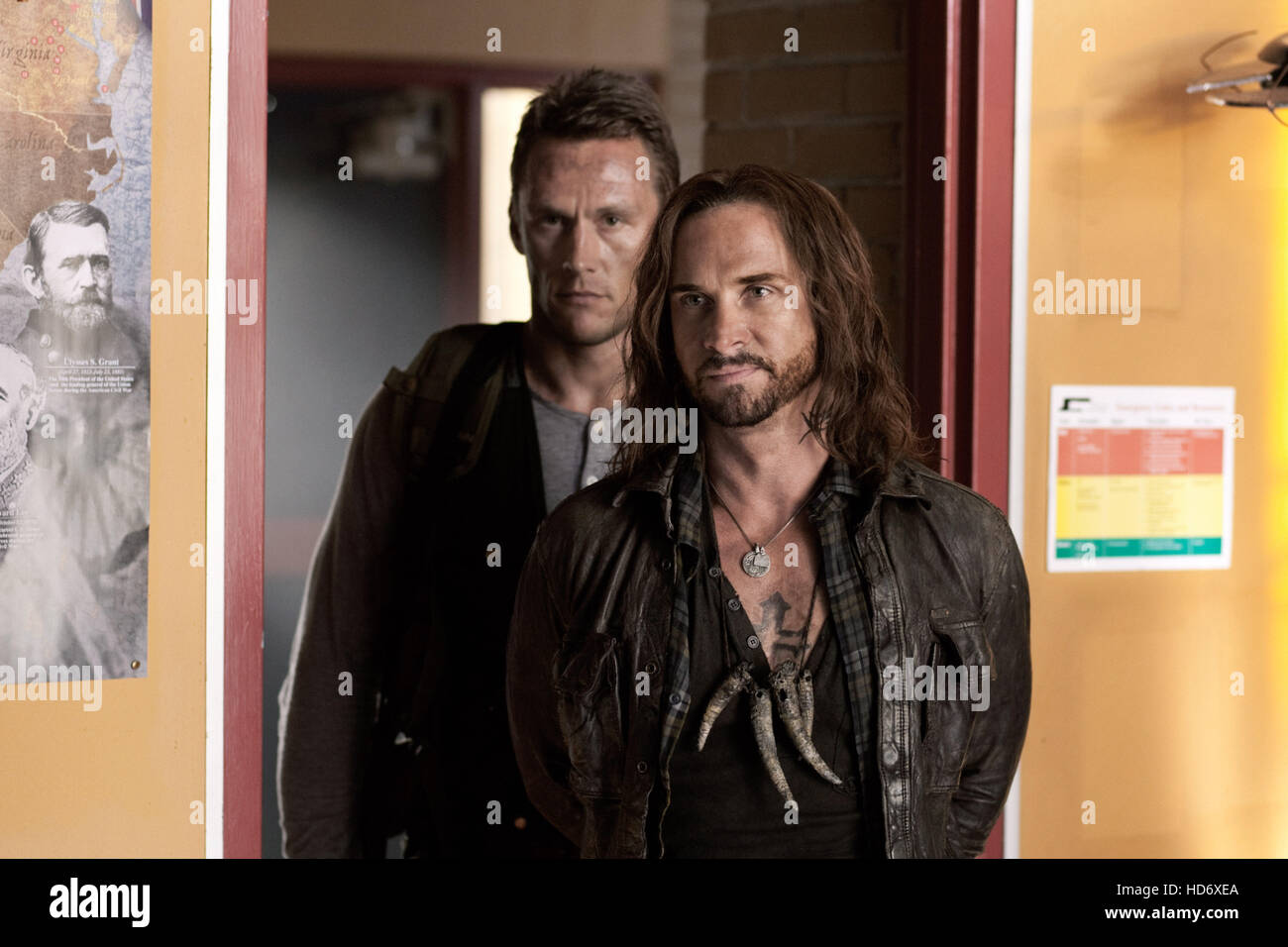 FALLING SKIES, Colin Cunningham (front), 'Live & Learn', (Season 1, ep ...