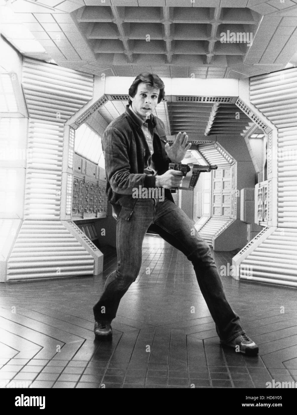 V: THE SERIES, Marc Singer, 1984-85, (1984 photo), ©NBC/Courtesy ...