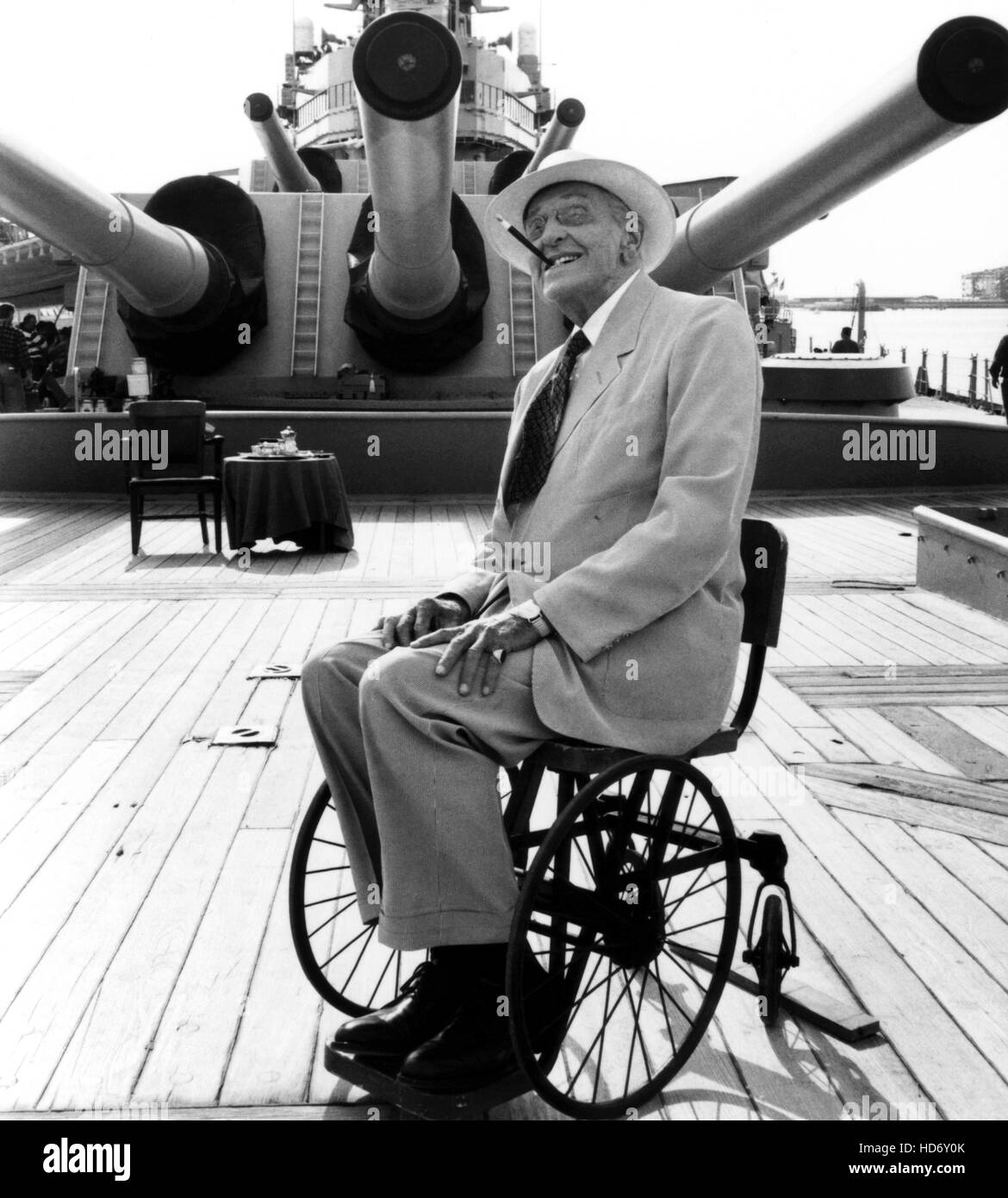 WAR AND REMEMBRANCE, Ralph Bellamy, 1988. ©ABC Television/ Courtesy ...