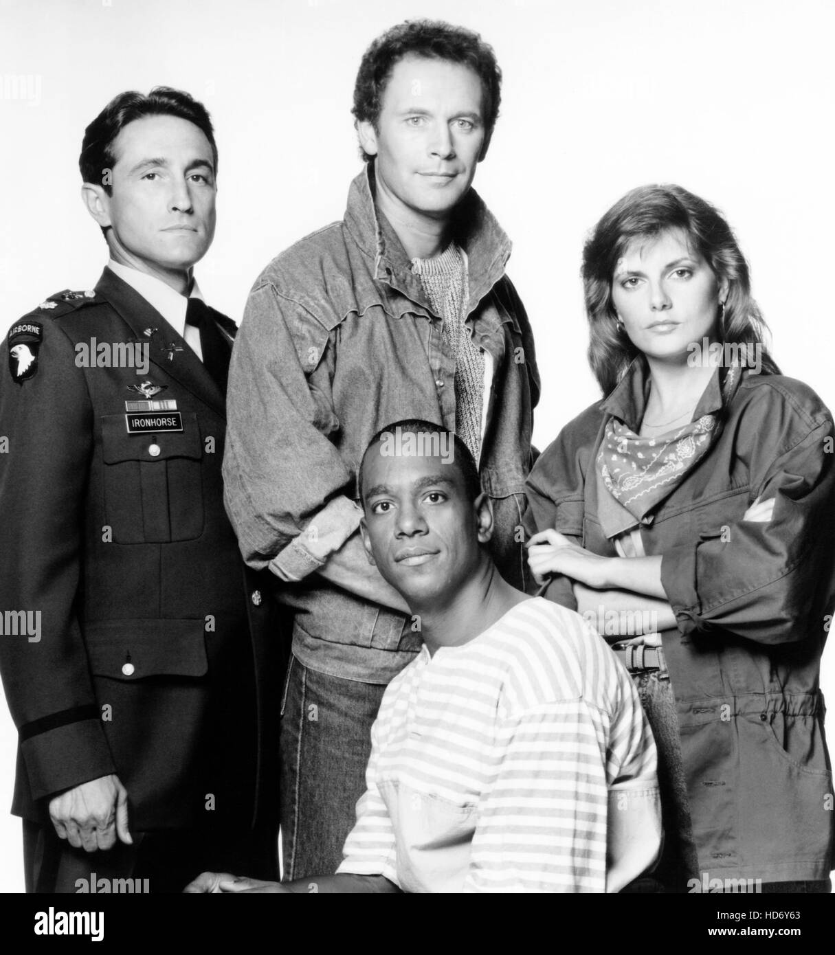 WAR OF THE WORLDS, (clockwise from left): Richard Chaves, Jared Martin ...