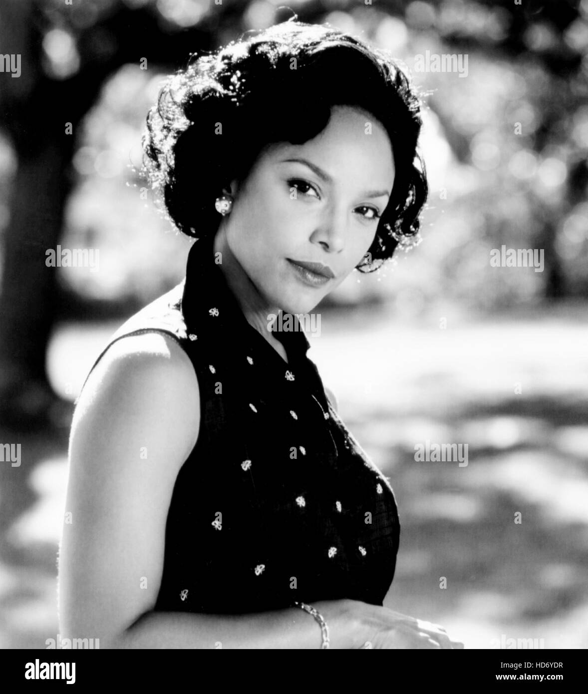 THE WEDDING (aka OPRAH WINFREY PRESENTS THE WEDDING), Lynn Whitfield ...