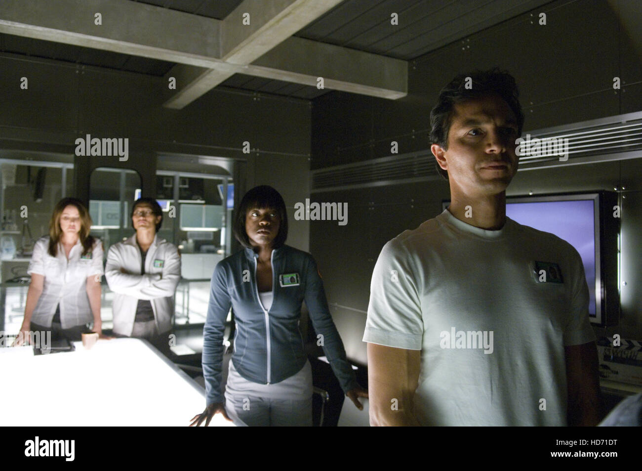 THE ANDROMEDA STRAIN, Christa Miller, Daniel Dae Kim, Viola Davis ...