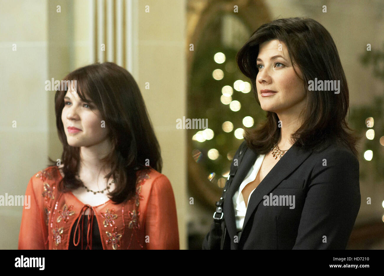 BEAUTIFUL PEOPLE, Sarah Foret, Daphne Zuniga, (Season 1), 2005-06 ...