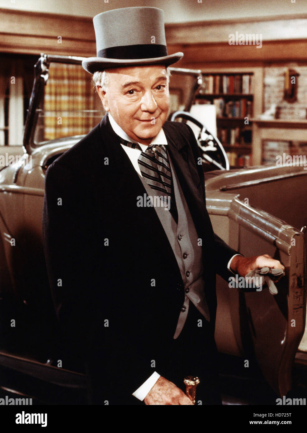 BEWITCHED, Maurice Evans, 1964-72 Stock Photo - Alamy