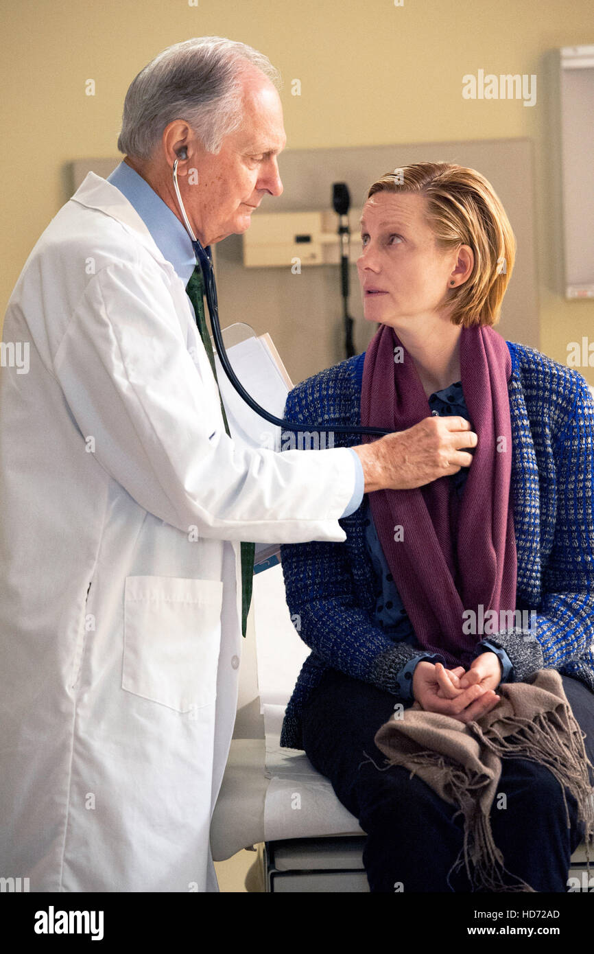 THE BIG C, l-r: Alan Alda, Laura Linney in 'Quality Of Life' (Season 4 ...