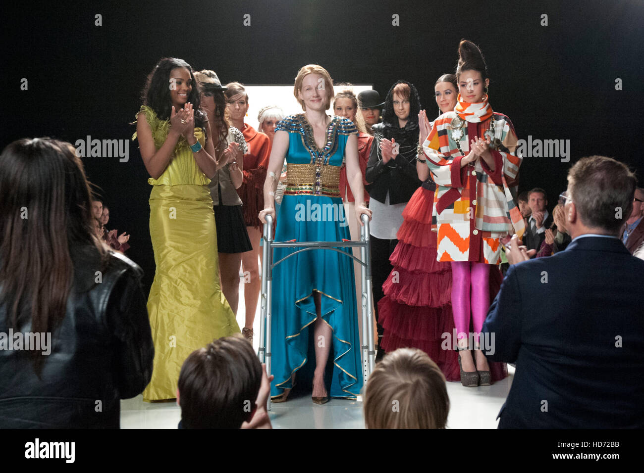 THE BIG C, center: Laura Linney in 'Quality of Death' (Season 4 ...