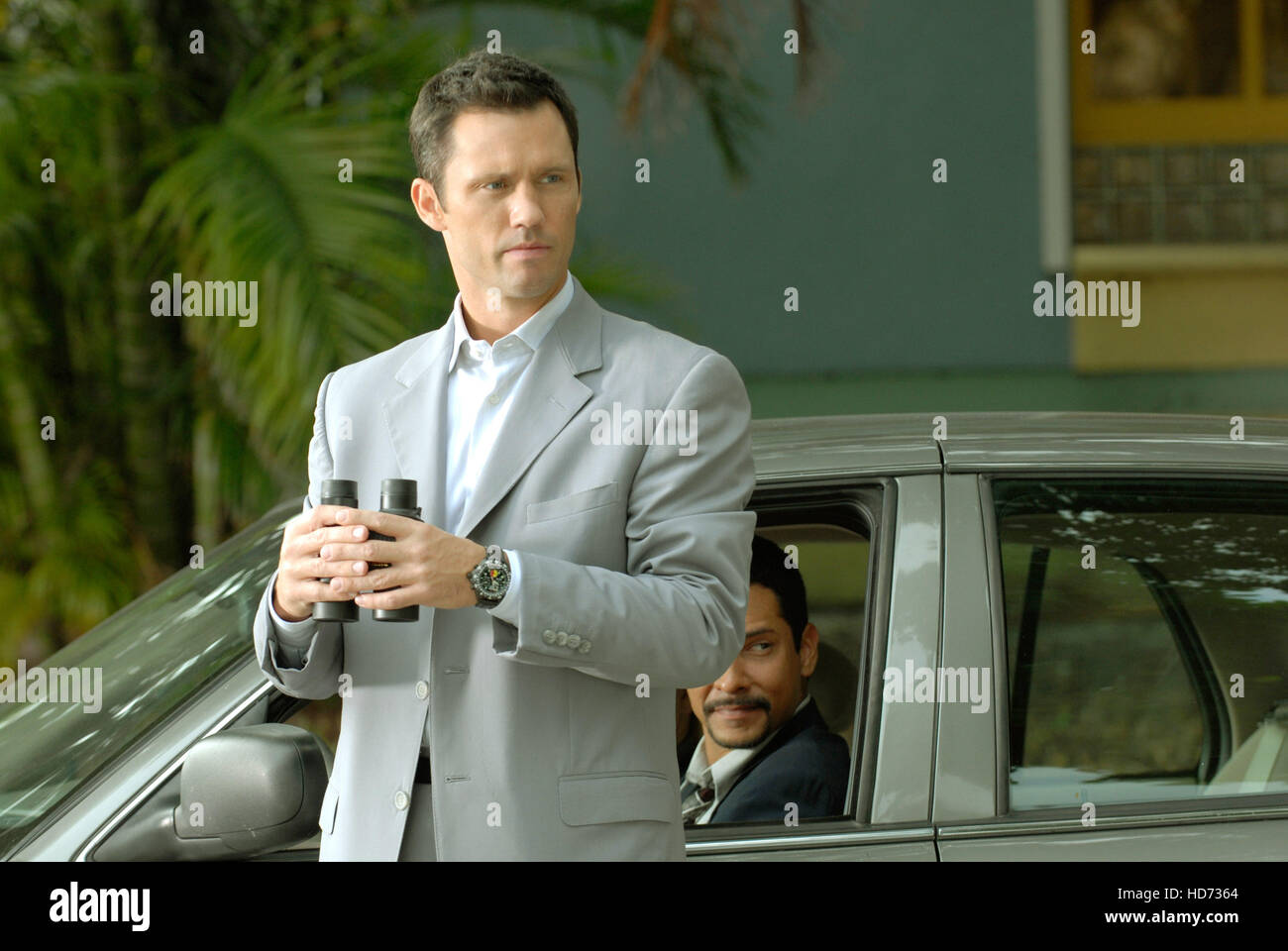 BURN NOTICE, Jeffrey Donovan, 'Burn Notice', (Season 1, ep. 100, airing ...