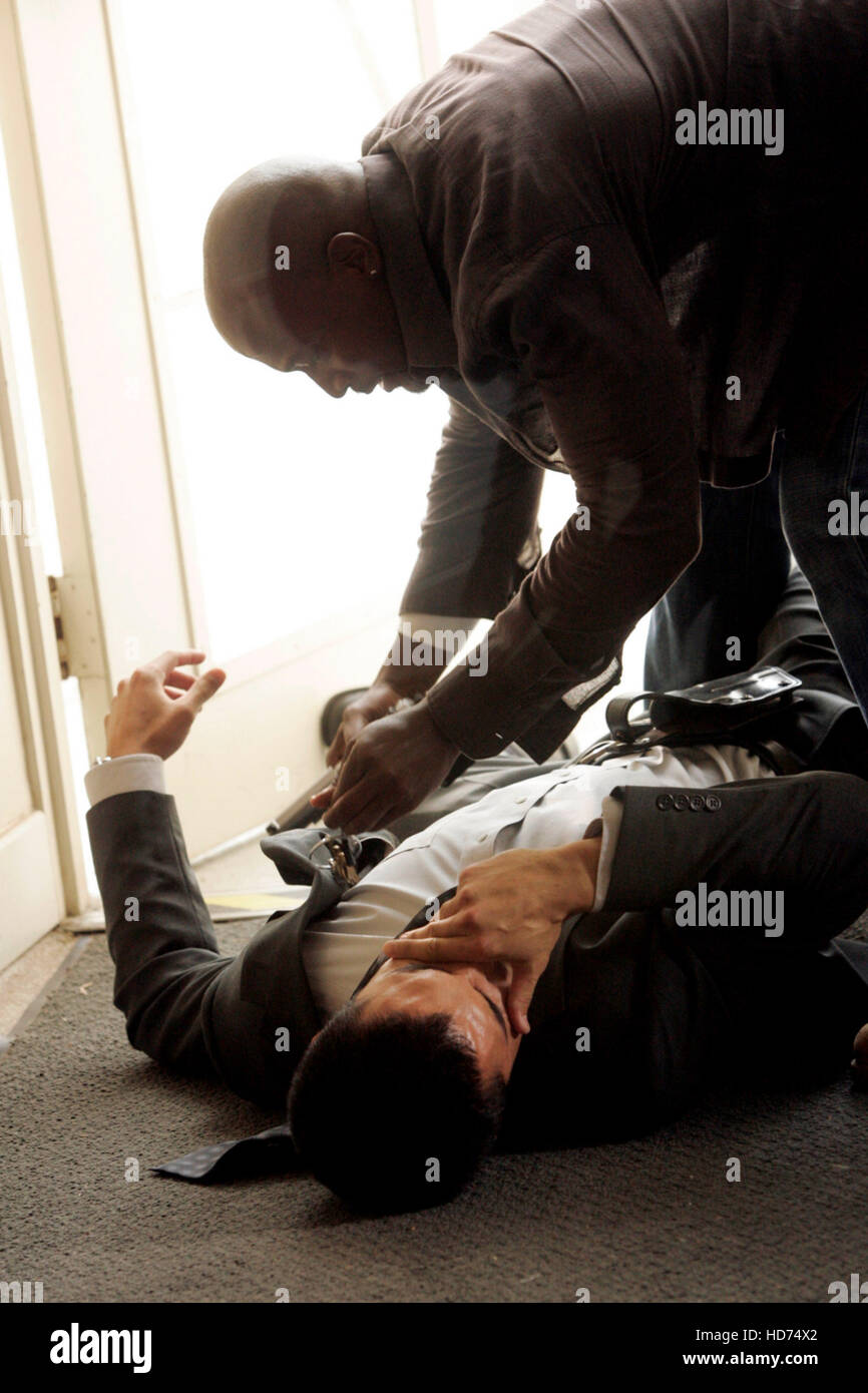 DAY BREAK, Ian Anthony Dale, Taye Diggs, 'What If They Run', (Season 1 ...