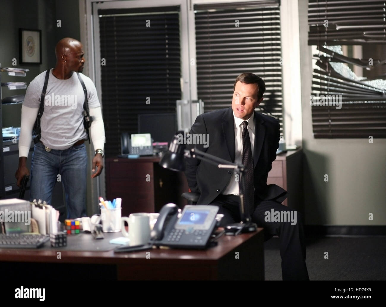 DAY BREAK, Adam Baldwin, Taye Diggs, 'What If They're Stuck', (Season 1 ...