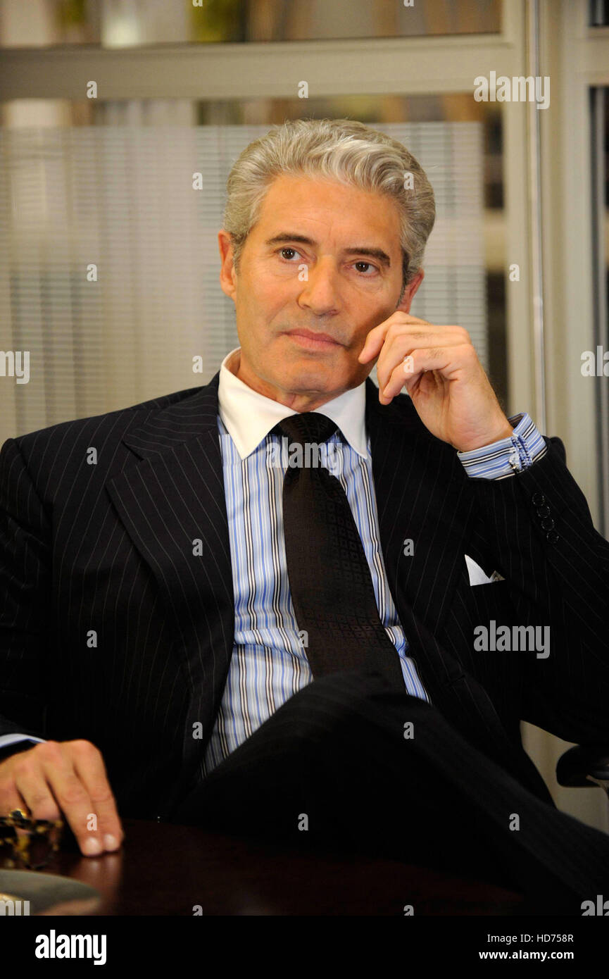 DAMAGES, Michael Nouri, ' The Dog is Happier Without Her ', ( Season 3 ...