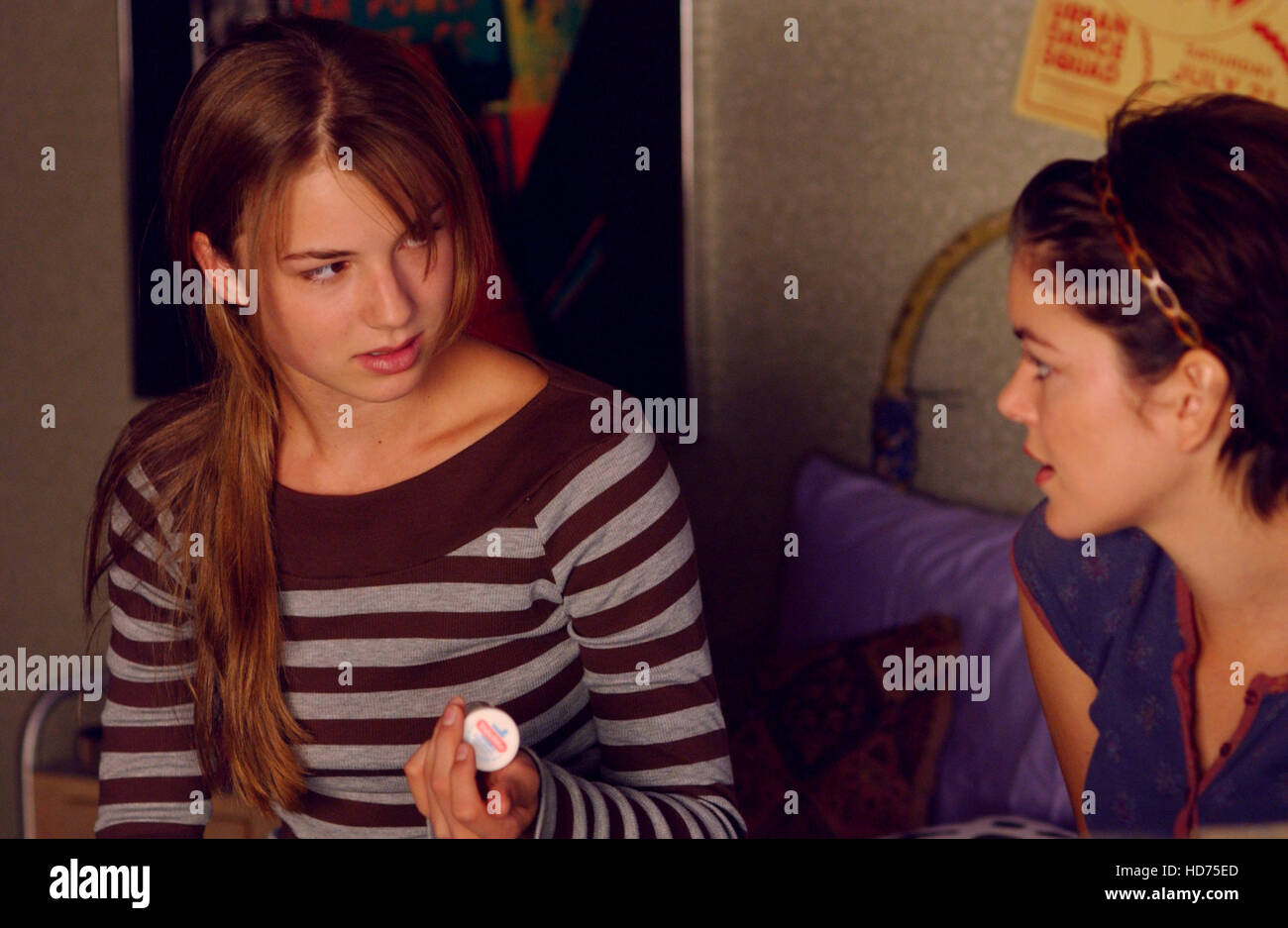 EVERWOOD, season 2 (Daddy's Little Girl), Emily Van Camp and Nora ...