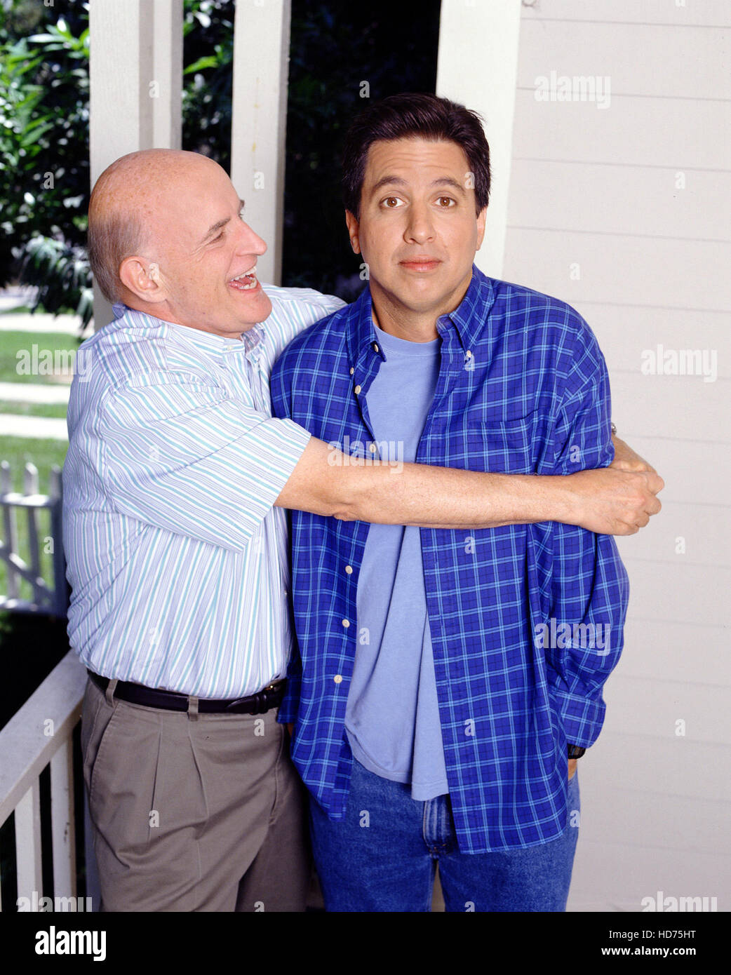 Peter boyle everybody loves raymond High Resolution Stock Photography ...