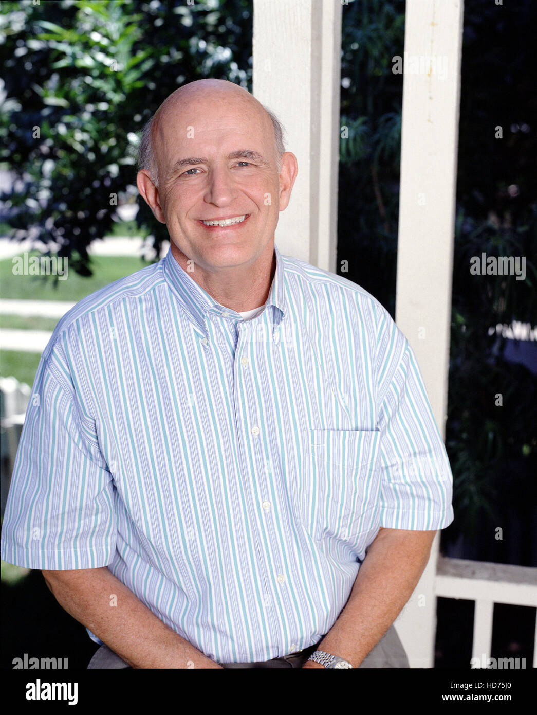 EVERYBODY LOVES RAYMOND, Peter Boyle, 1996-2005. © CBS / Courtesy ...