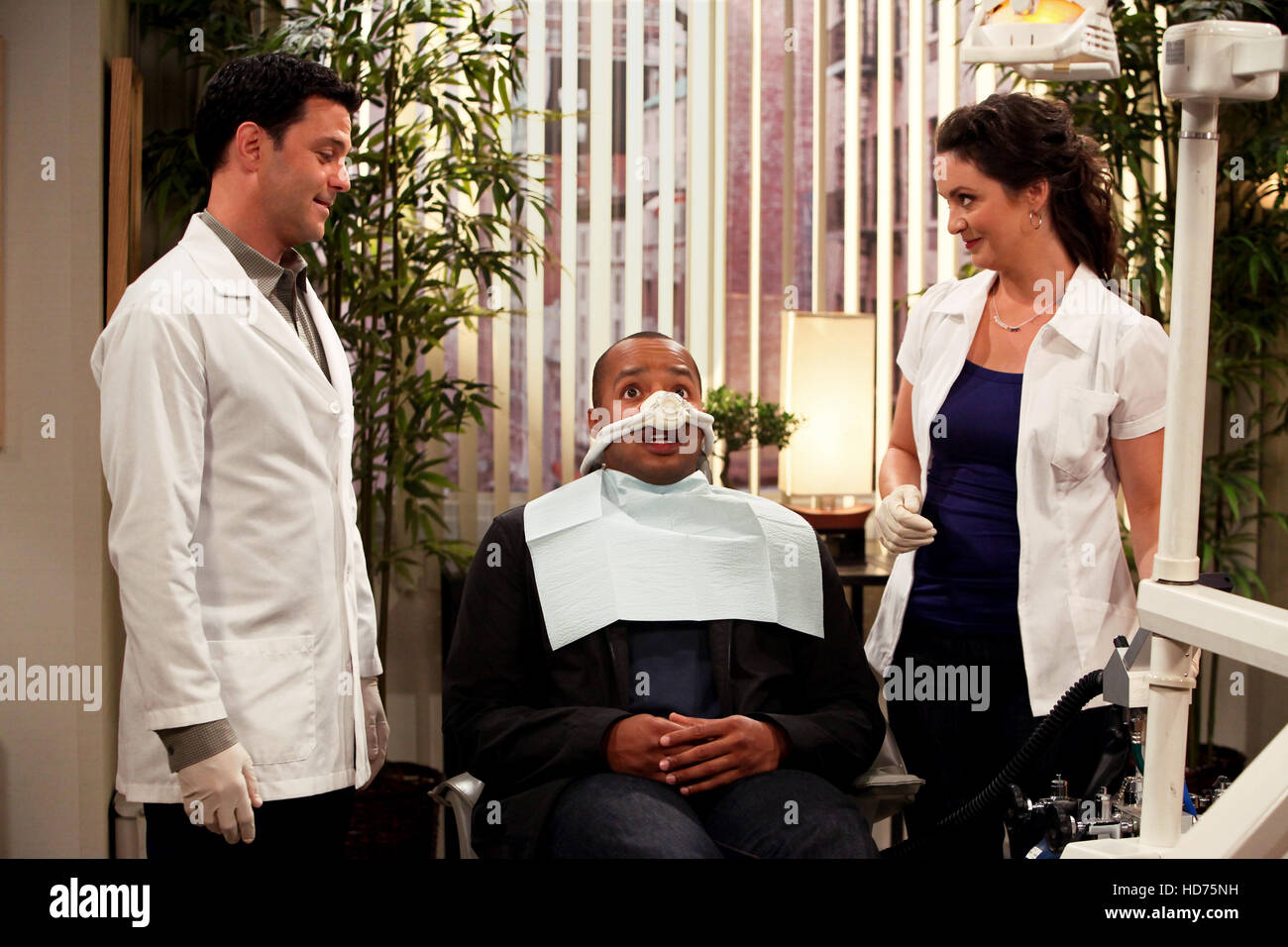 THE EXES, l-r: David Alan Basche, Donald Faison in "An Inconvenient Tooth' (Season 1, Episode 5 ...