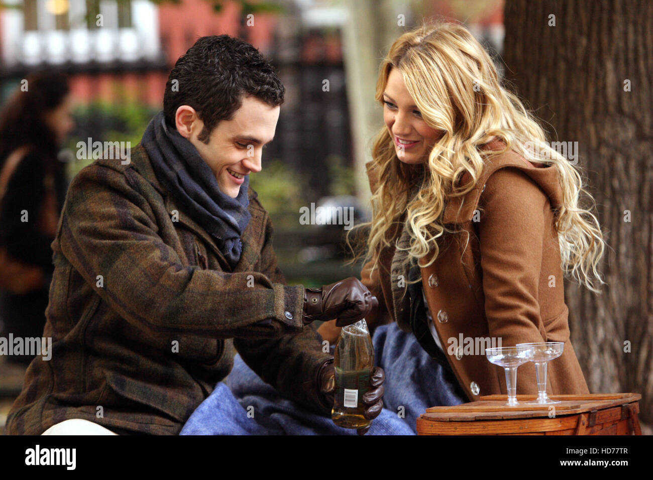 GOSSIP GIRL, Penn Badgley, Blake Lively, 'The Thin Line Between Chuck and Nate', (Season 1, ep ...
