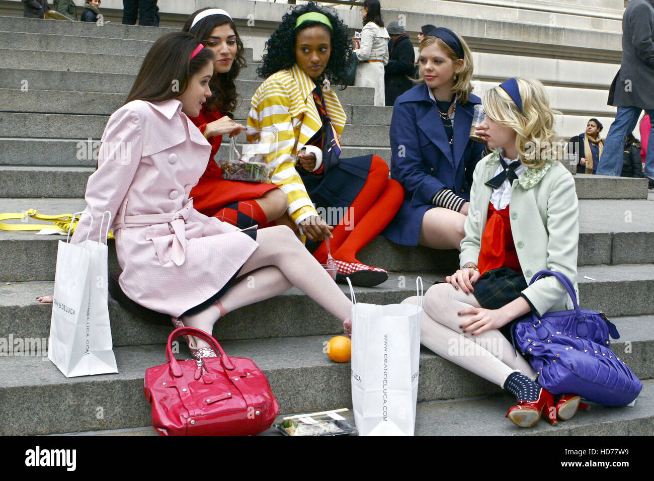 GOSSIP GIRL, Emma DeMar, Amanda Setton, Nicole Fiscella, Dreama Walker ...