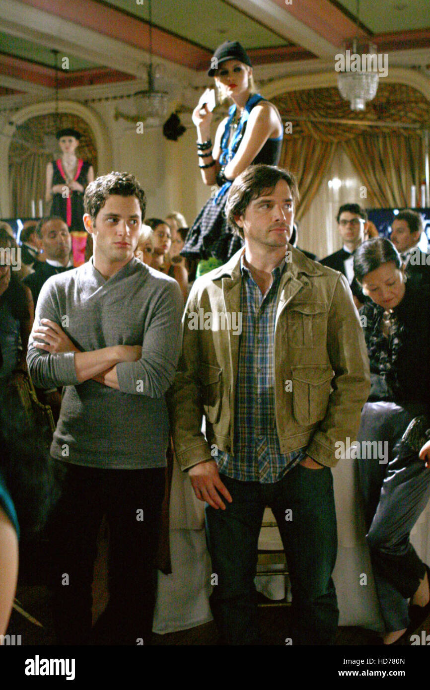 GOSSIP GIRL, foreground from left: Penn Badgley, Matthew Settle, 'There ...