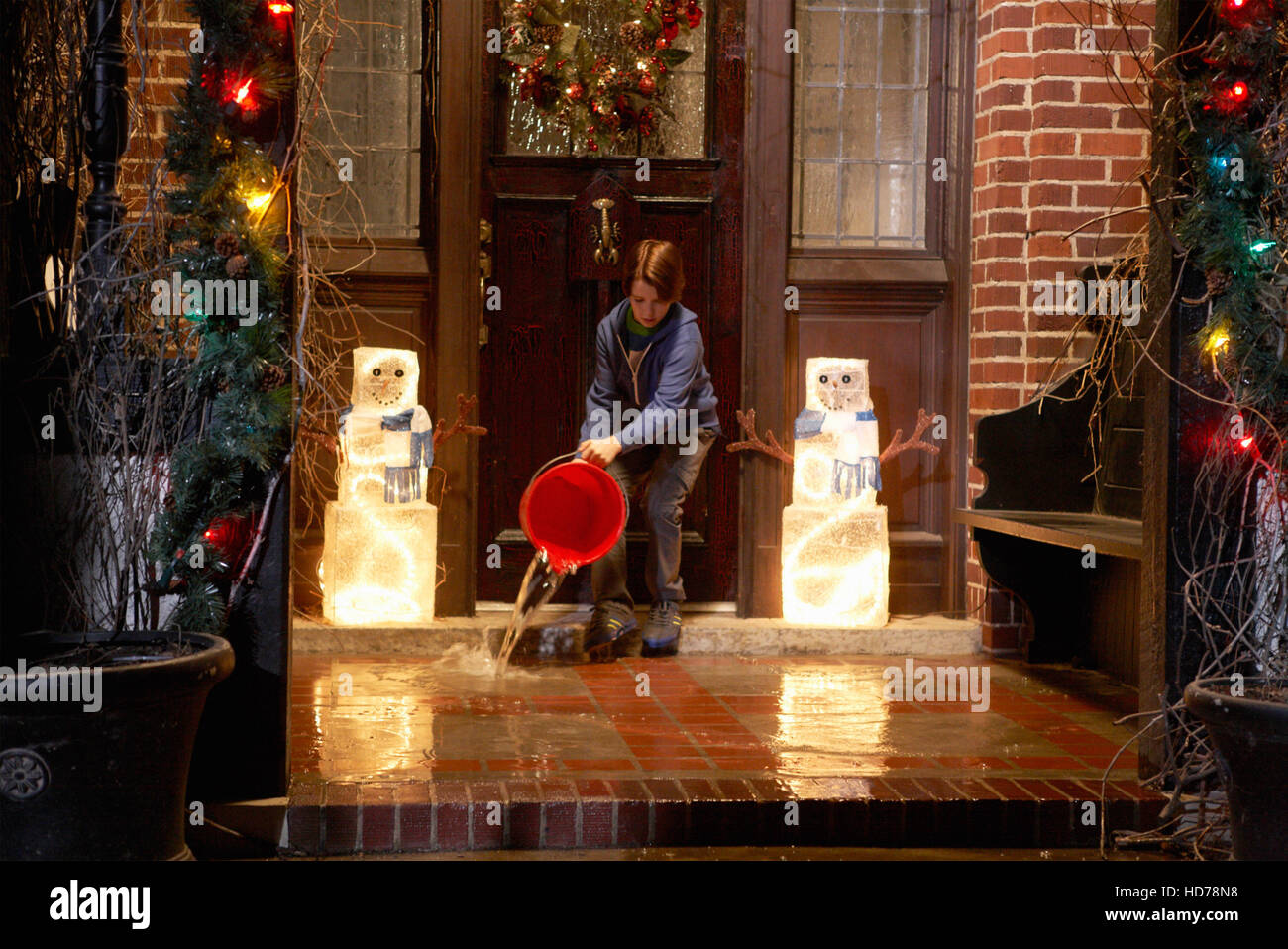 HOME ALONE: THE HOLIDAY HEIST, Christian Martyn, 2012. photo: Allen ...