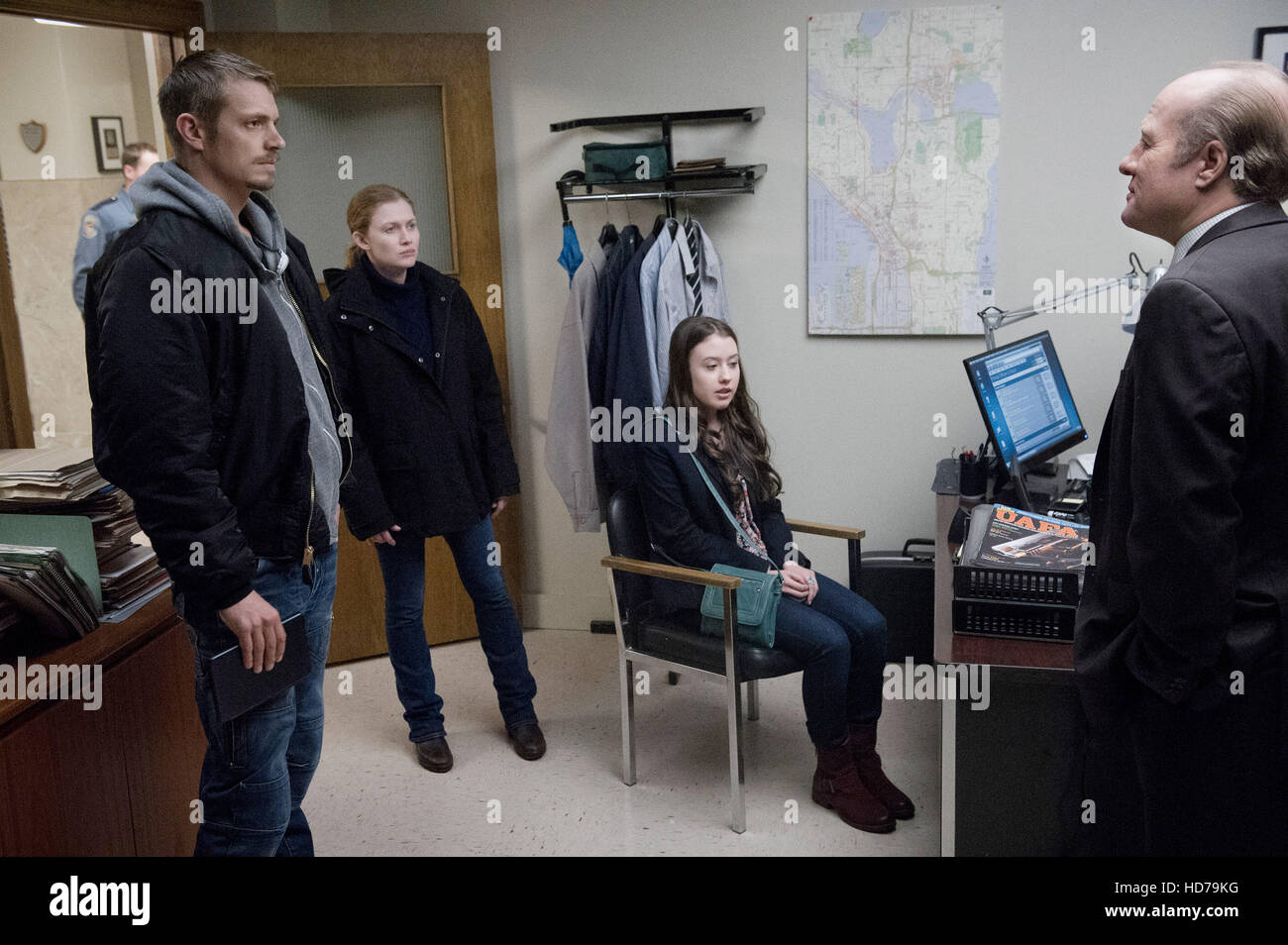 THE KILLING, l-r: Joel Kinnaman, Mireille Enos, Katherine Evans, Gregg ...
