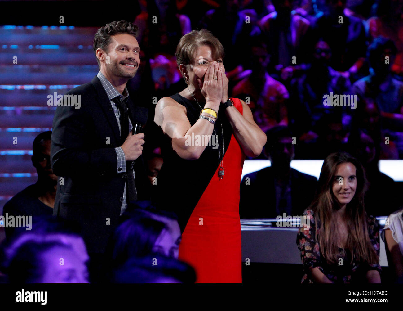 KNOCK KNOCK LIVE, (from left): host Ryan Seacrest, Scottie, 'Episode ...