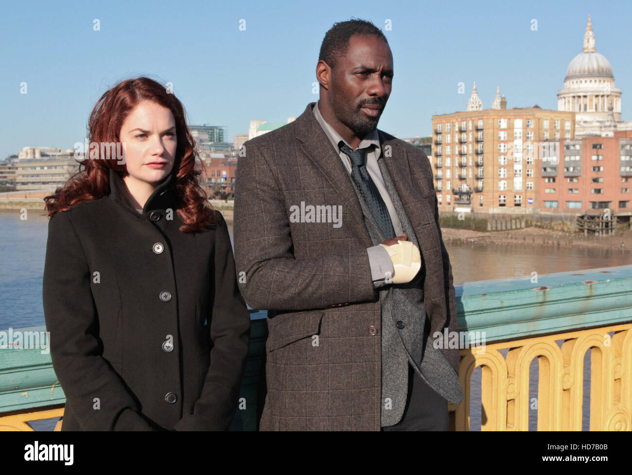 LUTHER, (from left): Ruth Wilson, Idris Elba, 'Episode 1.2', (Season 1 ...