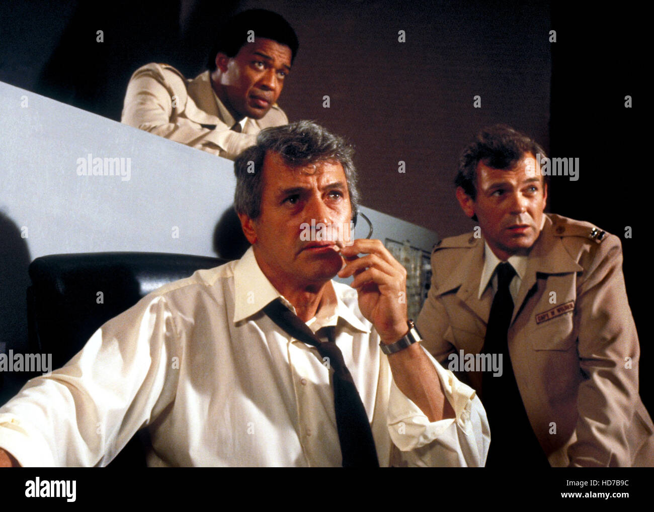 THE MARTIAN CHRONICLES, Bernie Casey (top), Rock Hudson (l.), Burnell ...